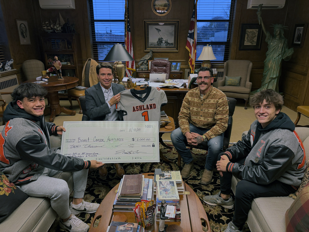 Ashland Business Owner, Arrows Football Players Present $2,000 Donation ...